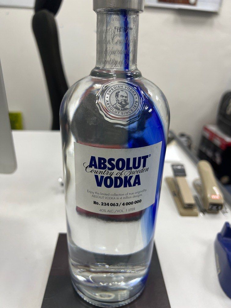 Absolut vodka limited edition, Food & Drinks, Beverages on Carousell