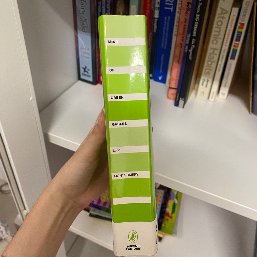 Anne of the green gables pantone book, Buku & Alat Tulis, Buku di Carousell
