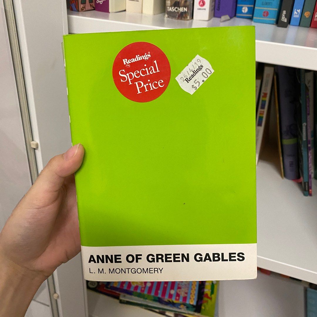 Anne of the green gables pantone book, Buku & Alat Tulis, Buku di Carousell