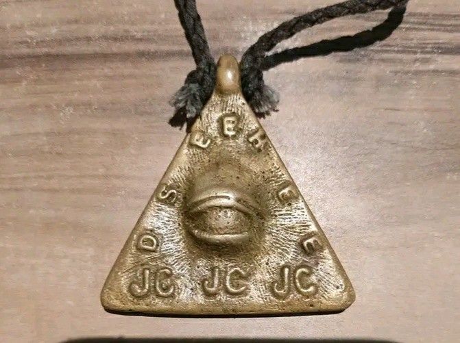 Antique amulet trespico jc, Hobbies & Toys, Memorabilia & Collectibles ...