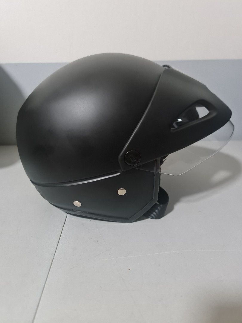 ARC Af6 helmet, Motorcycles, Motorcycle Apparel on Carousell