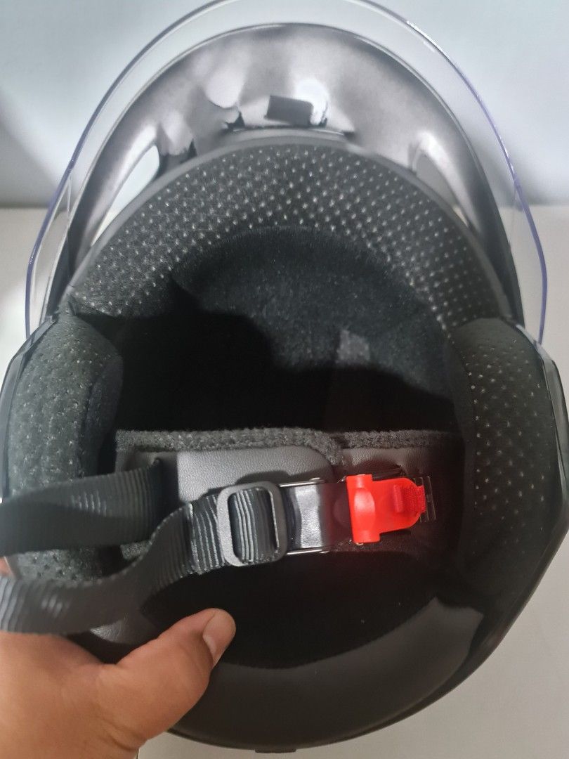 ARC Af6 helmet, Motorcycles, Motorcycle Apparel on Carousell