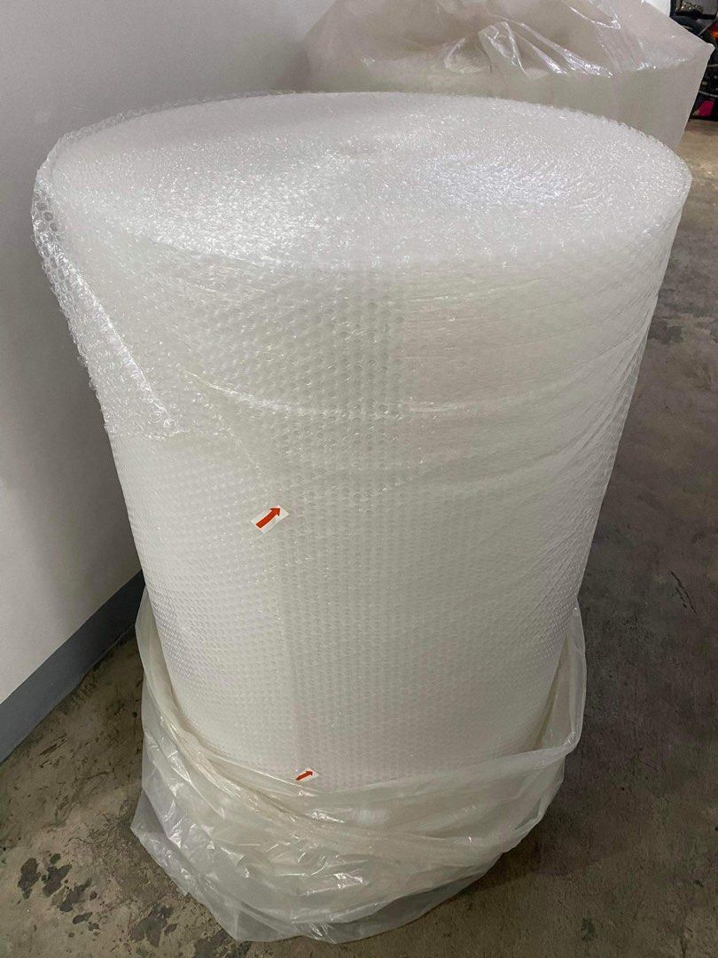 BUBBLE WRAP, Hobbies & Toys, Stationary & Craft, Craft Supplies & Tools ...