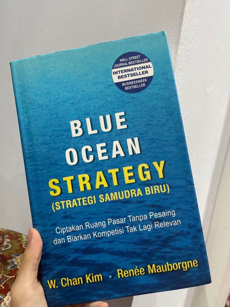 Buku strategy samudra biru, Buku & Alat Tulis, Buku Pelajaran di Carousell