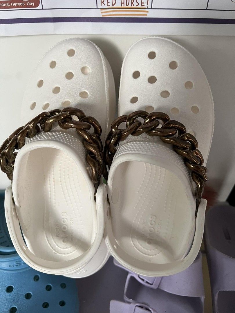 crocs bae clog with chain, Women's Fashion, Footwear, Slippers and ...