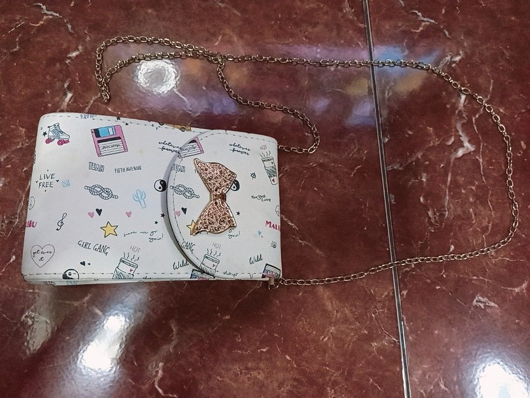 Cute White Bag, Women's Fashion, Bags & Wallets, Shoulder Bags on Carousell