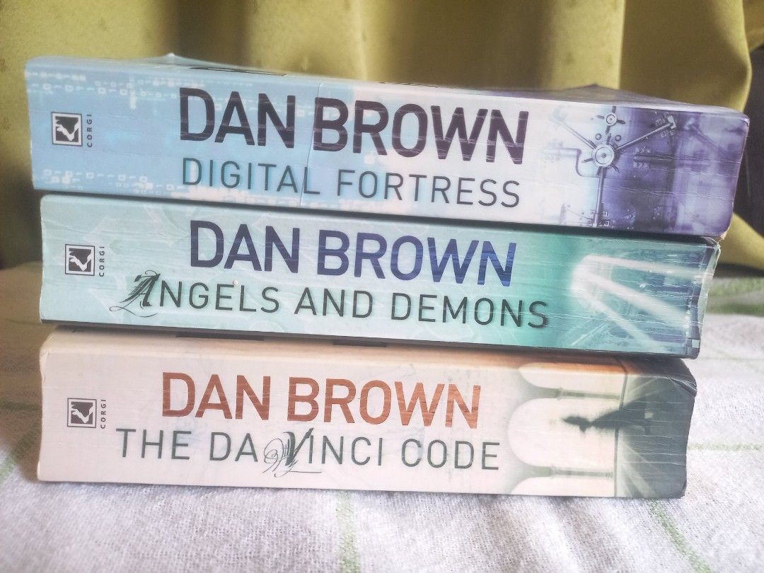 Dan Brown books TP & MMPB THE DA VINCI CODE, ANGELS AND DEMONS, DIGITAL FORTRESS, THE LOST ...