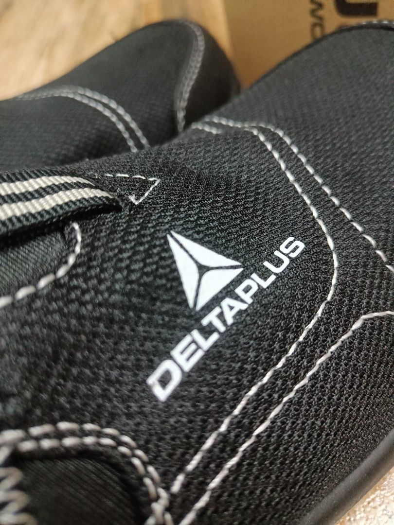 DELTAPLUS SAFETY SHOES, Men's Fashion, Footwear, Casual Shoes on Carousell