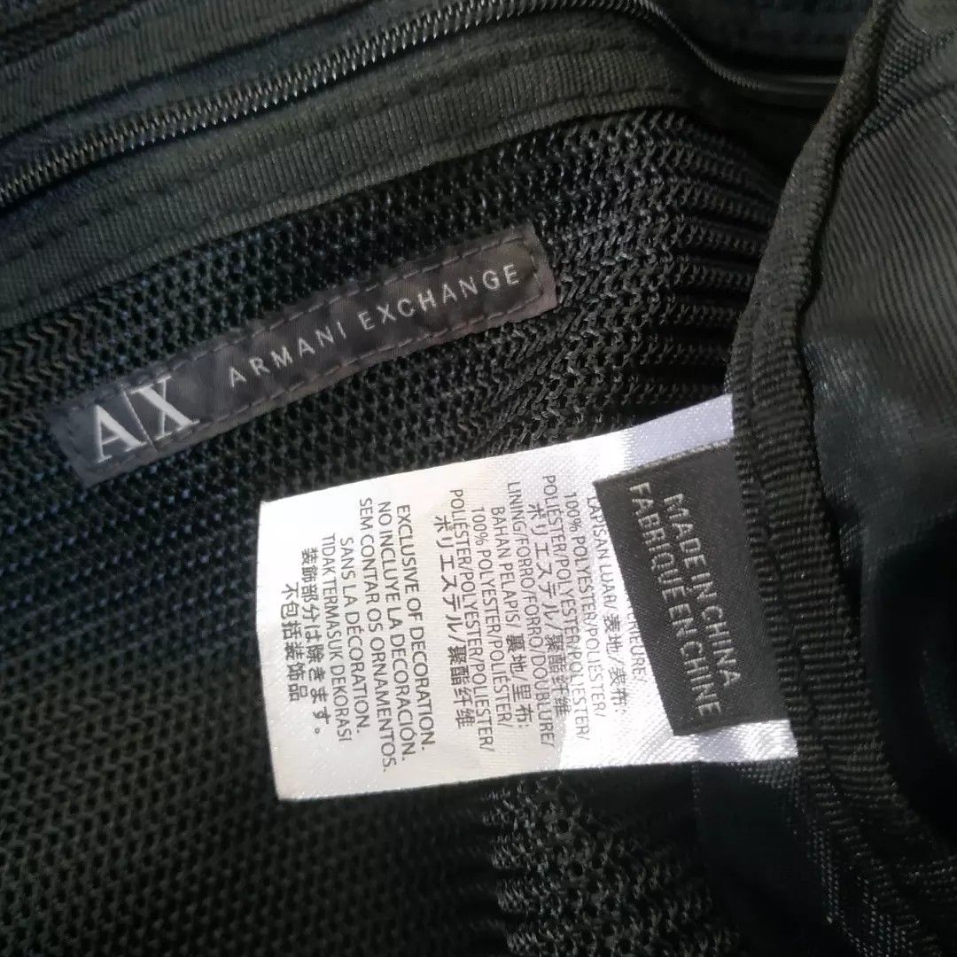 Dufflebag Armani exchange, Fesyen Pria, Tas & Dompet , Tas Selempang di ...