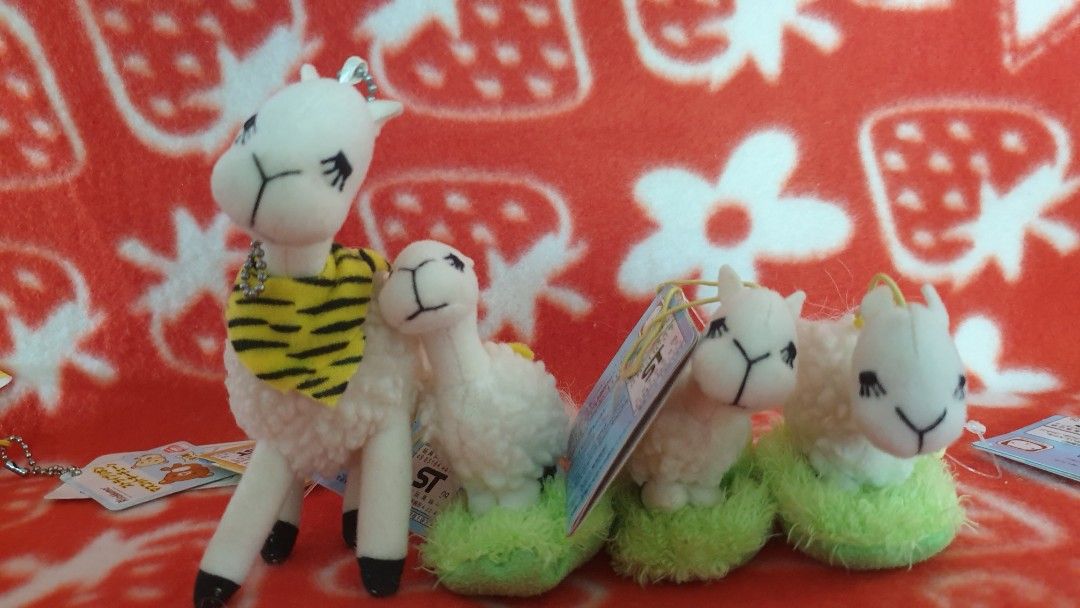 Capybara Kapibara screen cleaner keychain, Mobile Phones & Gadgets ...