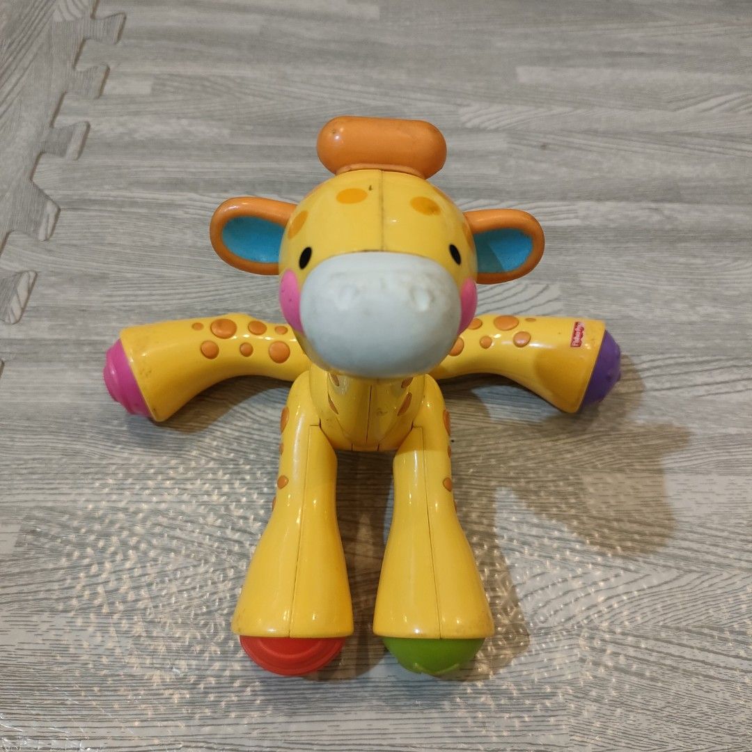 Fisher price giraffe toy (articulated), Hobbies & Toys, Toys & Games on ...