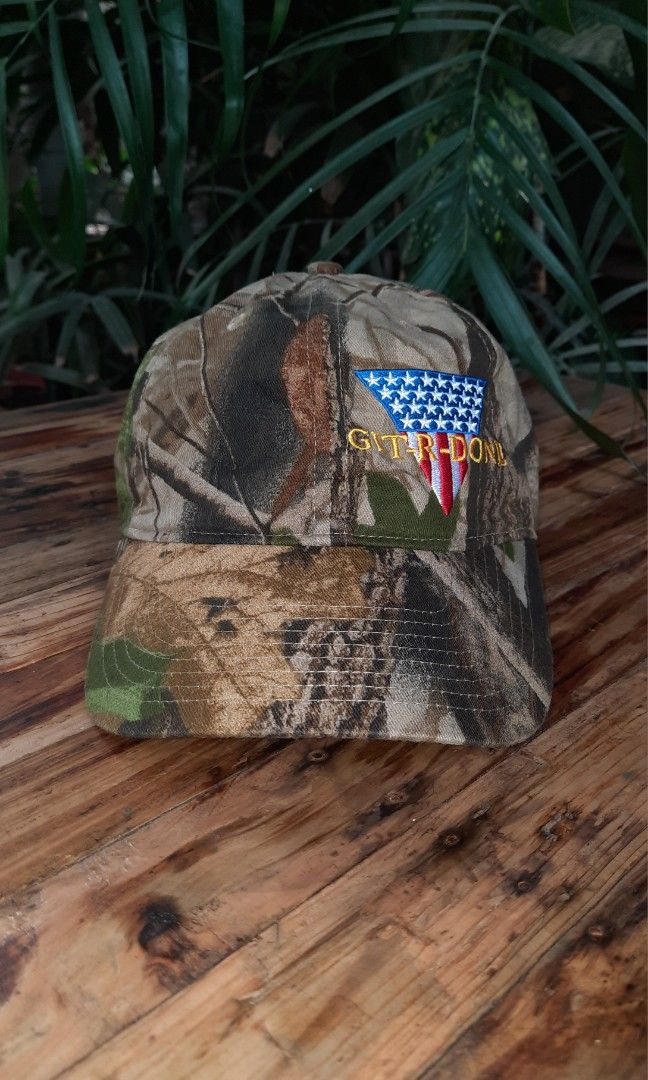 GIT-R-DONE LARRY THE CABLE GUY MOSSY OAK CAMOU HAT, Men's Fashion ...