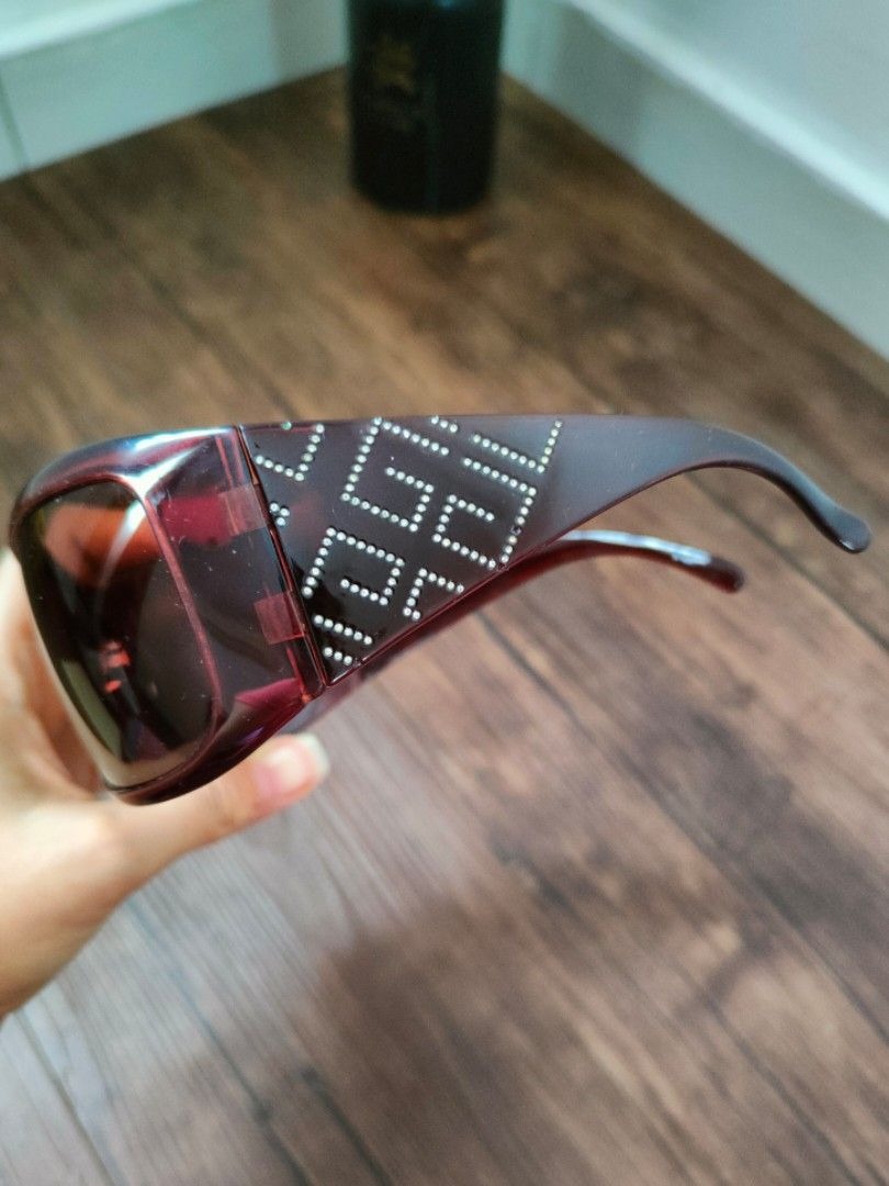 Givenchy Classic Original authentic Givenchy brown sunglasses with ...