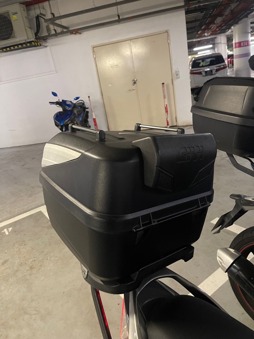 GIVI B32N ADV BOX, Motorcycles, Motorcycle Accessories on Carousell