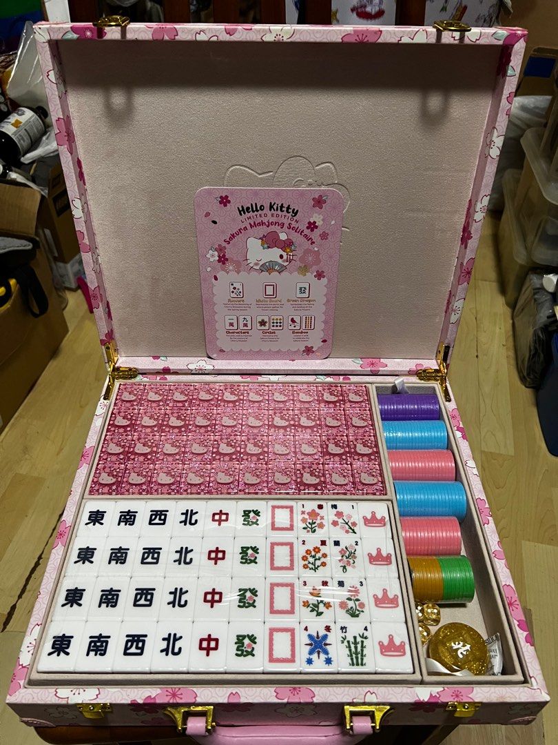 Hello kitty sakura mahjong set, Hobbies & Toys, Memorabilia ...