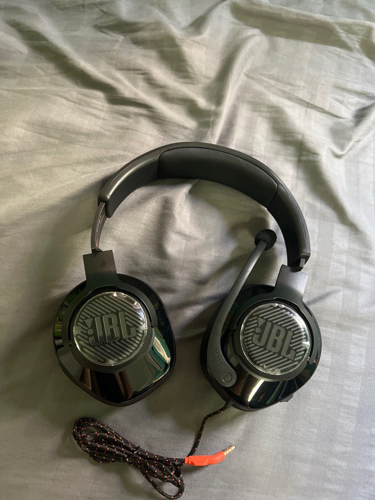 JBL headphones, Audio, Headphones & Headsets on Carousell