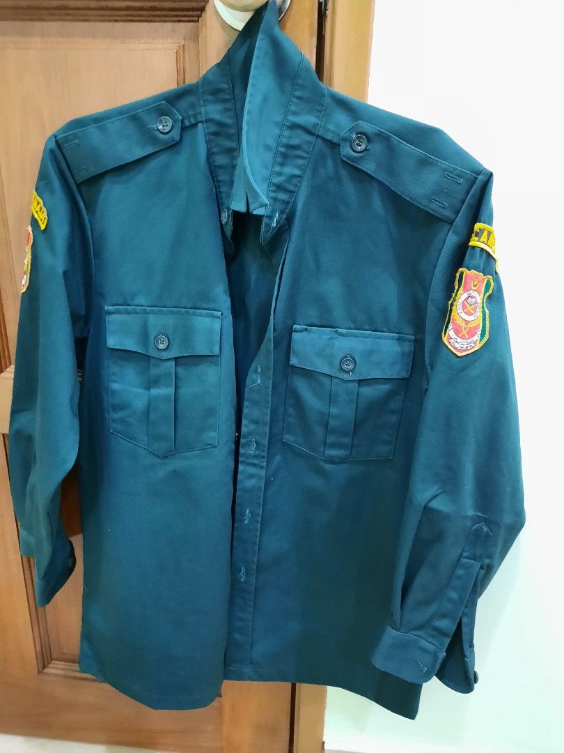 Professor Krs uniform baju dan seluar, Men's Fashion, Tops & Sets, Formal Shirts on Carousell