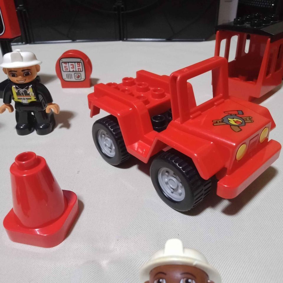 Lego duplo firetruck/fireman on Carousell