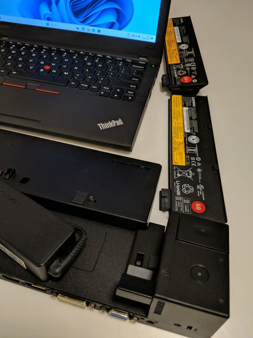 2 battery Lenovo X260 i5 CPU ThinkPad 8GB 128GB SSD laptop, docking ...