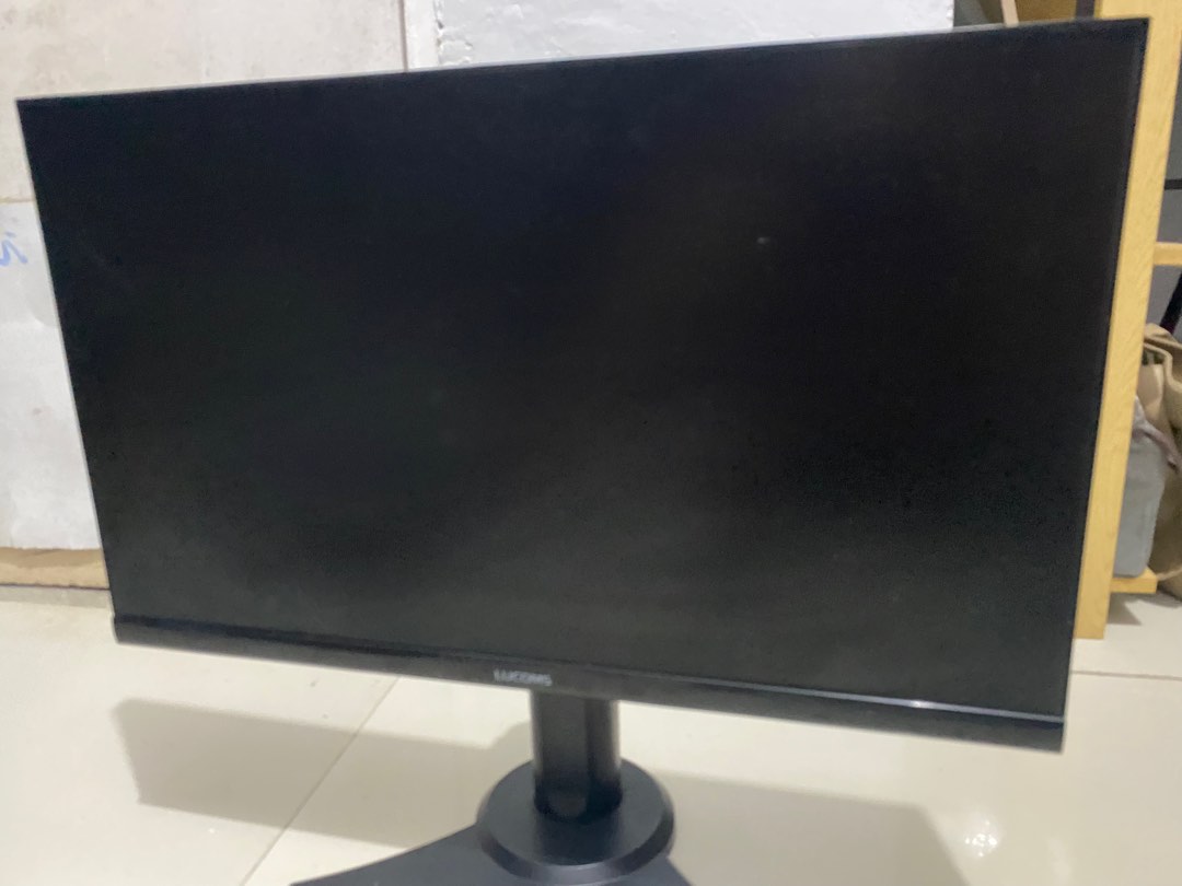 Lucoms 25 inches frameless monitor with issue on Carousell
