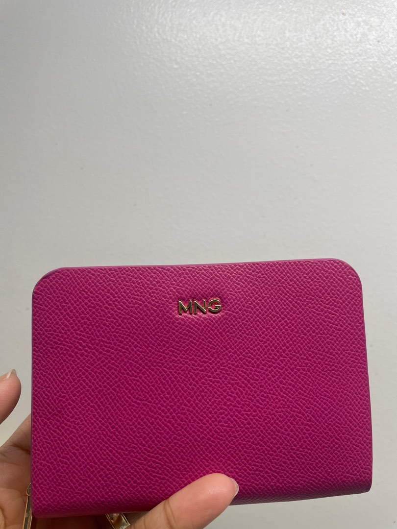 Mango wallet on Carousell