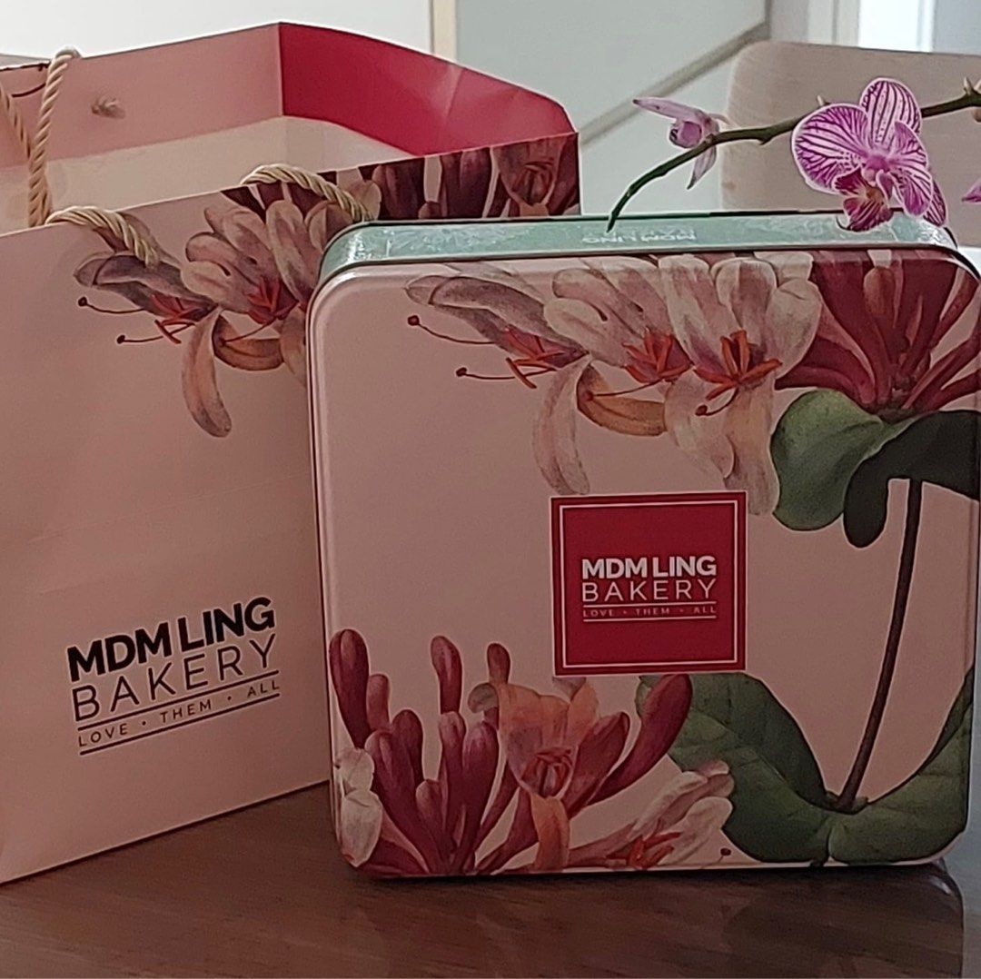 Mdm Ling bakery Mooncakes, Food & Drinks, Gift Baskets & Hampers on ...