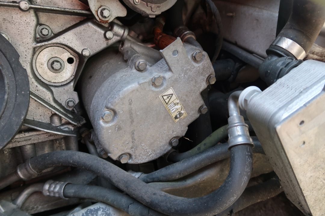 MERCEDES C350E W205 HYBRID BATTERY, Auto Accessories on Carousell