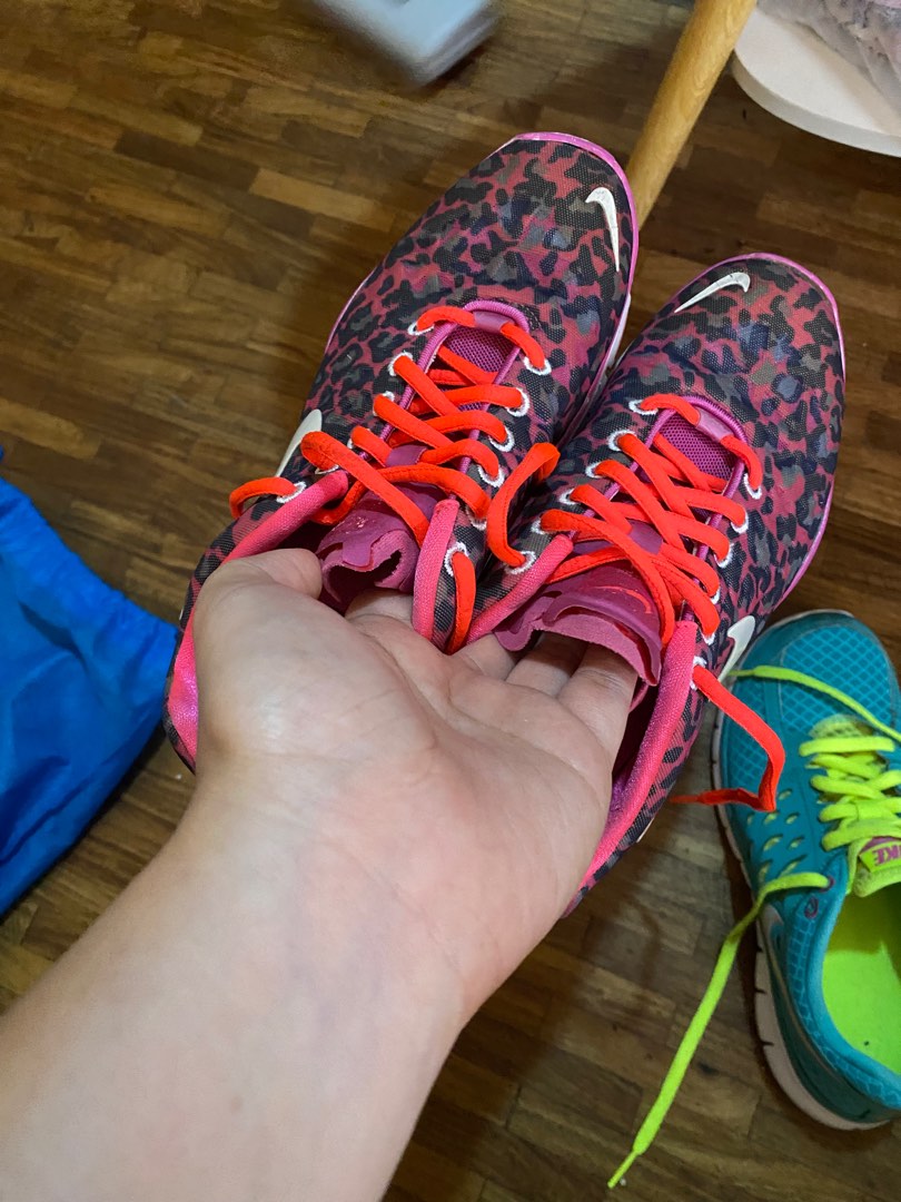 Nike Kicks, Women's Fashion, Footwear, Sneakers on Carousell