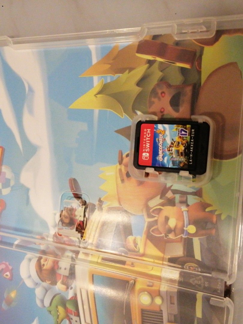 Nintendo switch overcooked 2, Hobbies & Toys, Toys & Games on Carousell
