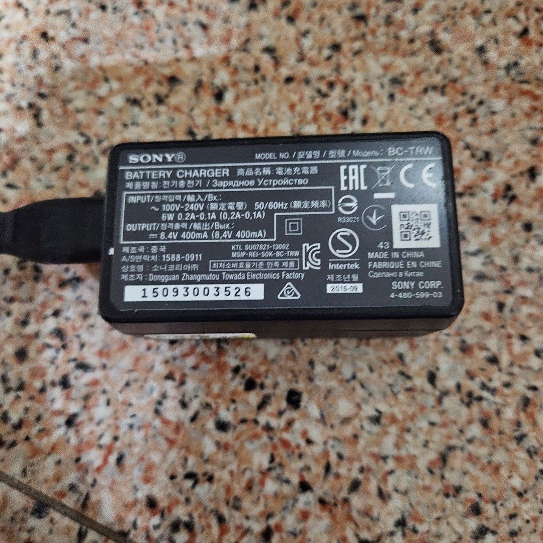 Original Sony Battery Charger BC-TRW, Photography, Photography ...