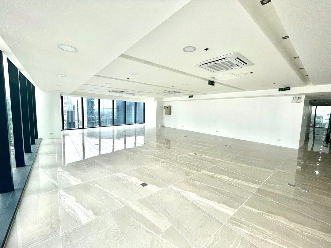 Park Triangle Corporate Plaza High Street South Corp Plaza Bgc Office ...