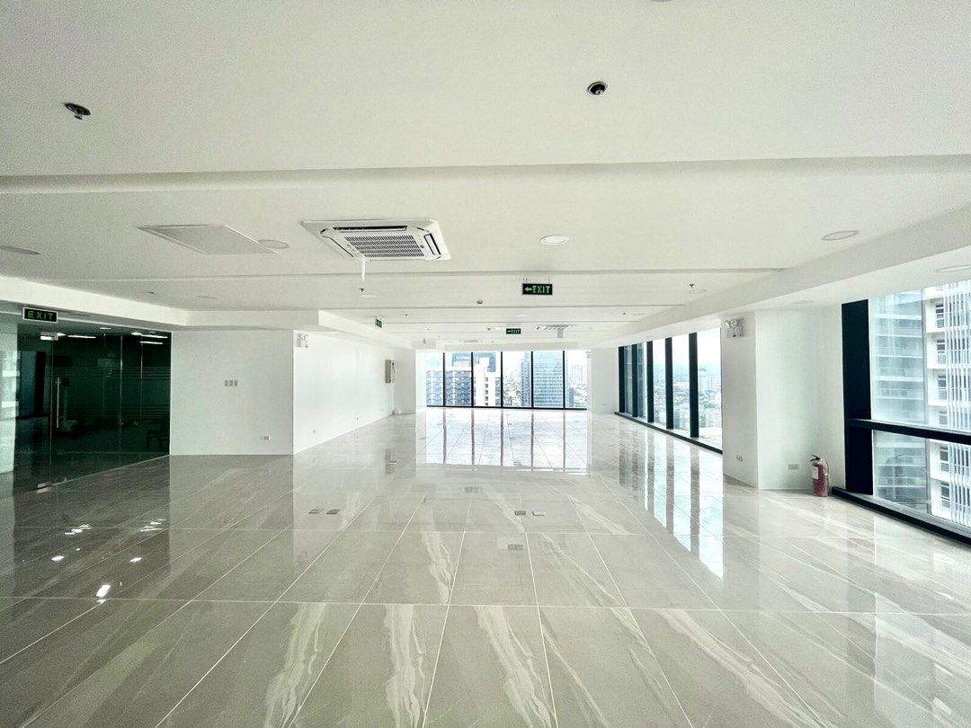 Park Triangle Corporate Plaza High Street South Corp Plaza Bgc Office ...