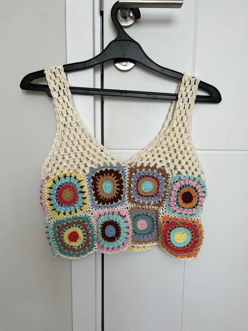 Rompi rajutan Bali, Fesyen Wanita, Pakaian Wanita, Atasan di Carousell