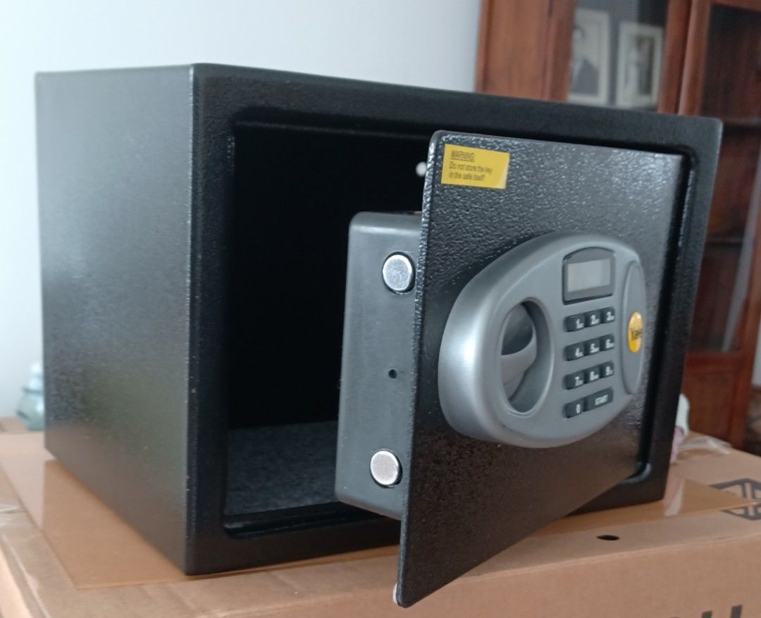 Safe Box, Furniture & Home Living, Security & Locks, Safe on Carousell