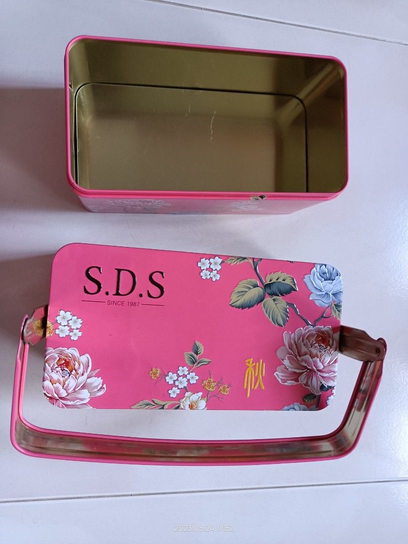 SDS 2 tier mooncake box, Food & Drinks, Gift Baskets & Hampers on Carousell