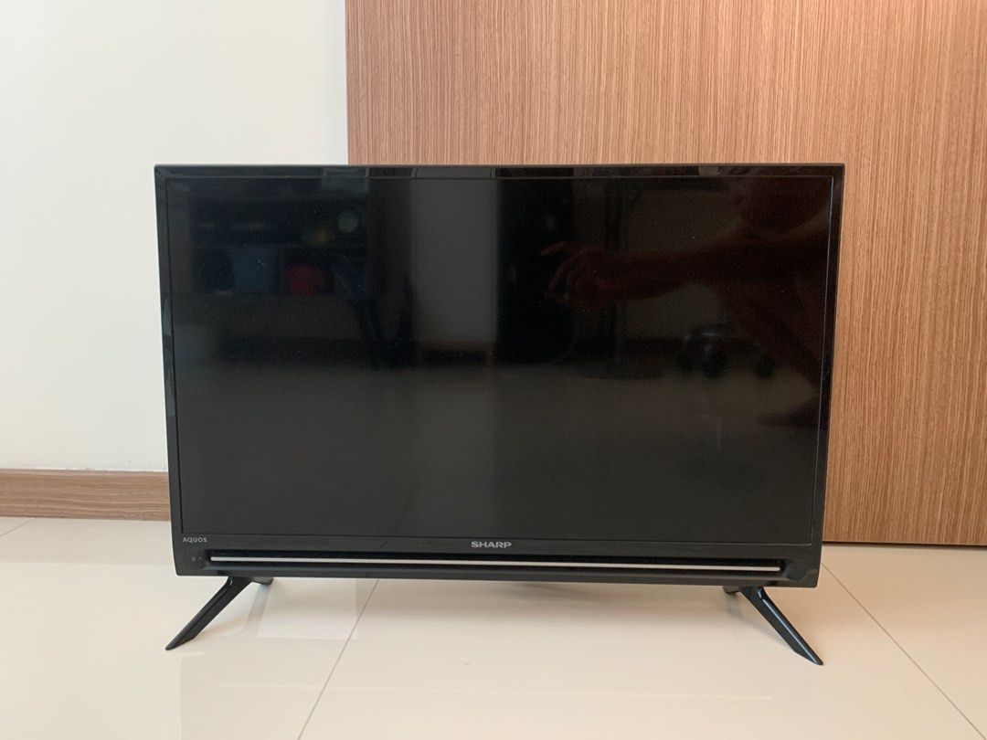 Sharp Aquos LED TV 32 inch, TV & Home Appliances, TV & Entertainment ...