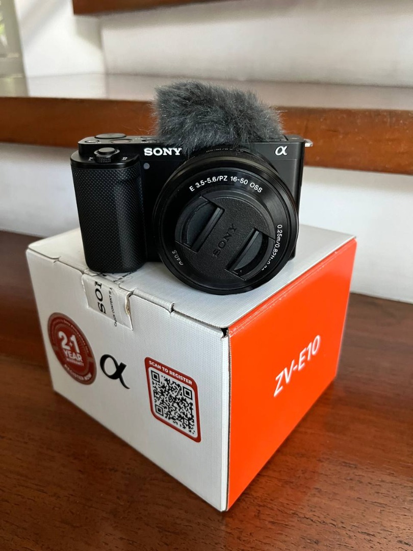 Sony ZV-E10 Mirrorless Camera, Photography, Cameras on Carousell