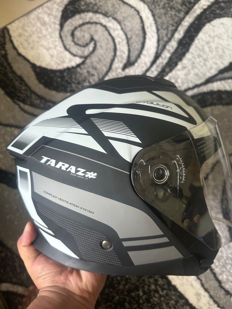 Taraz helmet psb approved, Motorcycles, Motorcycle Apparel on Carousell