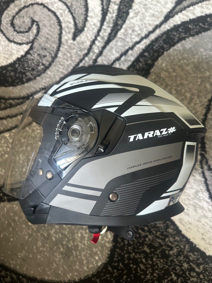 Taraz helmet psb approved, Motorcycles, Motorcycle Apparel on Carousell