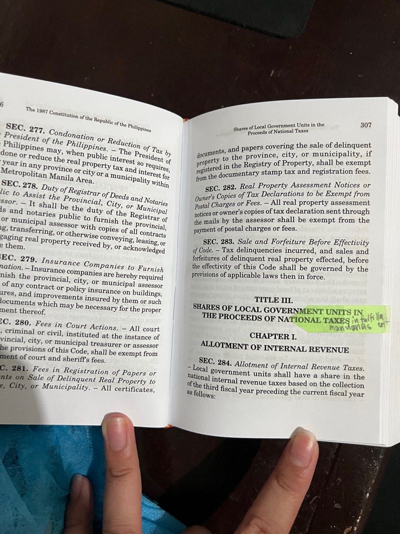 The 1987 Philippine Constitution Codal (2016), Hobbies & Toys, Books ...