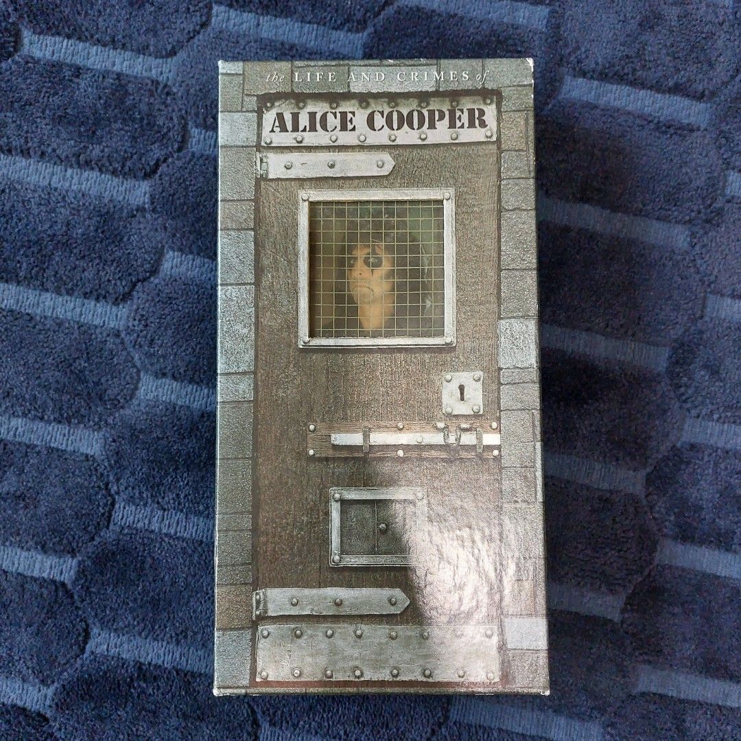 The Life and Crimes of Alice Cooper 4 CD Box Set, Hobbies & Toys, Music ...