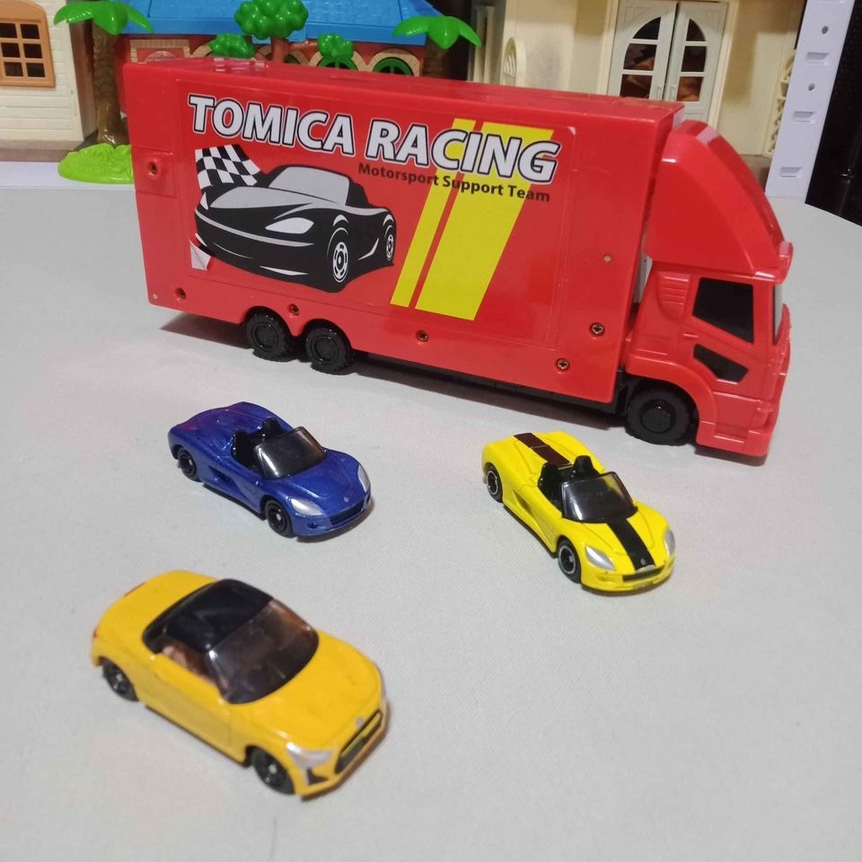 Tomica racing set on Carousell