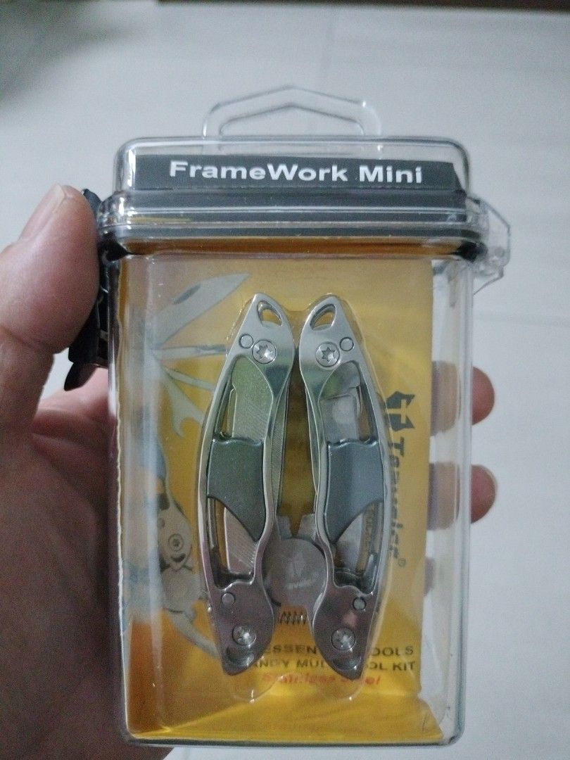 Traveler Framework Mini Tool, Hobbies & Toys, Travel, Travel Essentials ...