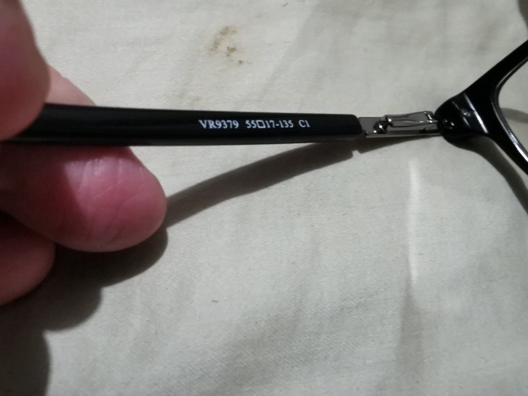 Valentino Rudy orig on Carousell