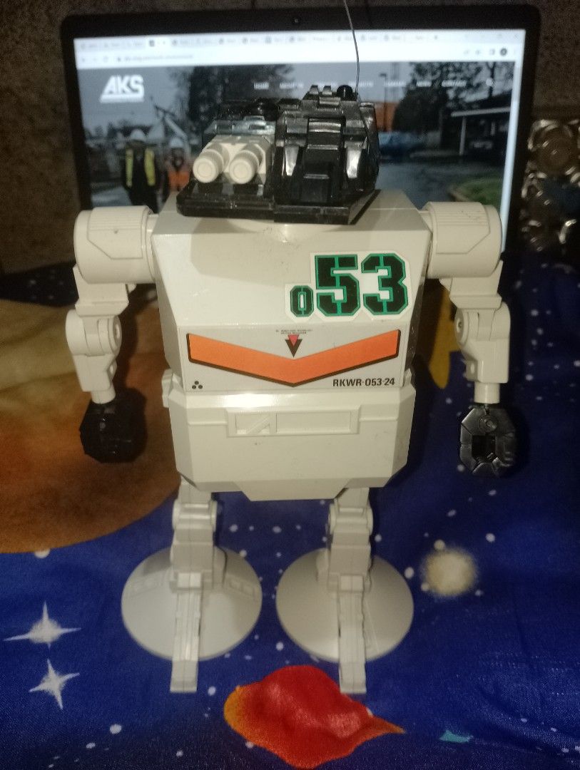 VINTAGE BANDAI 1985 o53 Robot on Carousell