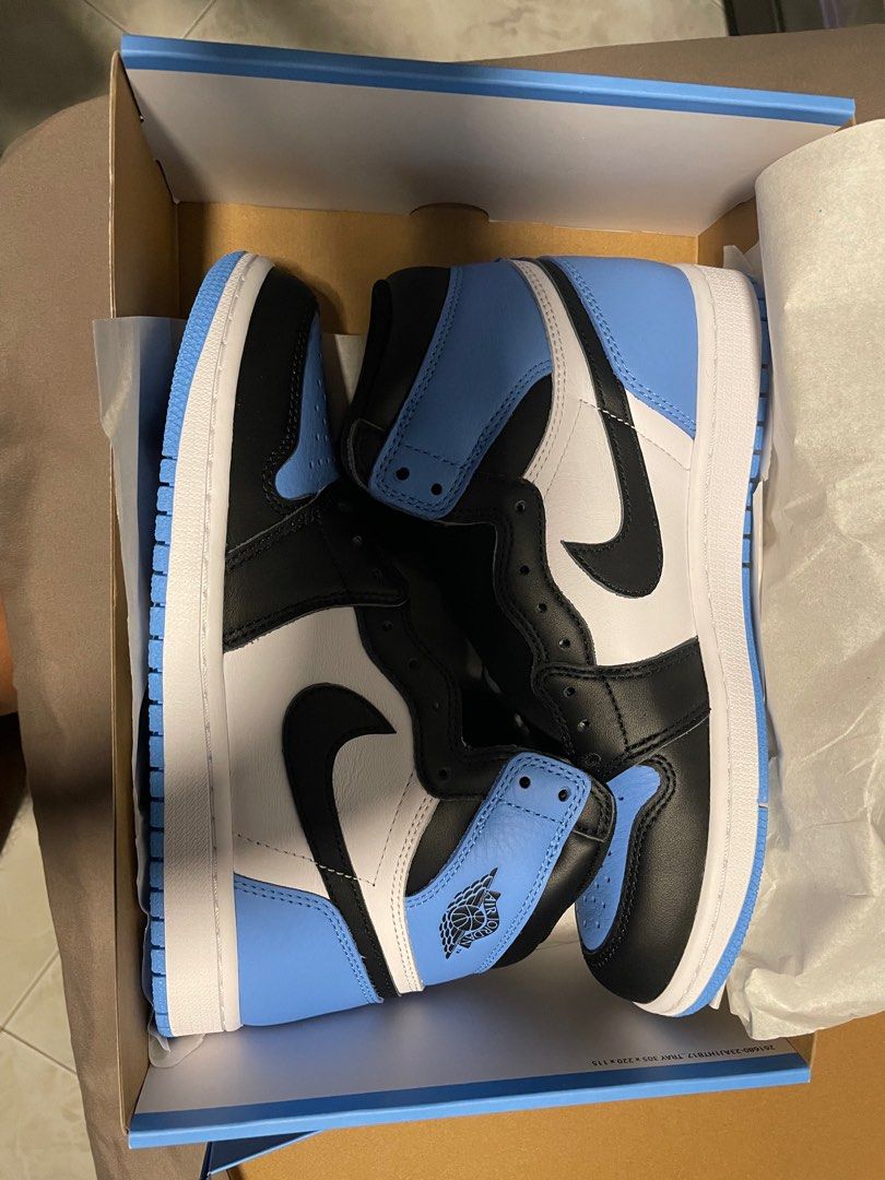 Air Jordan 1 UNC Toe, Men's Fashion, Footwear, Sneakers on Carousell