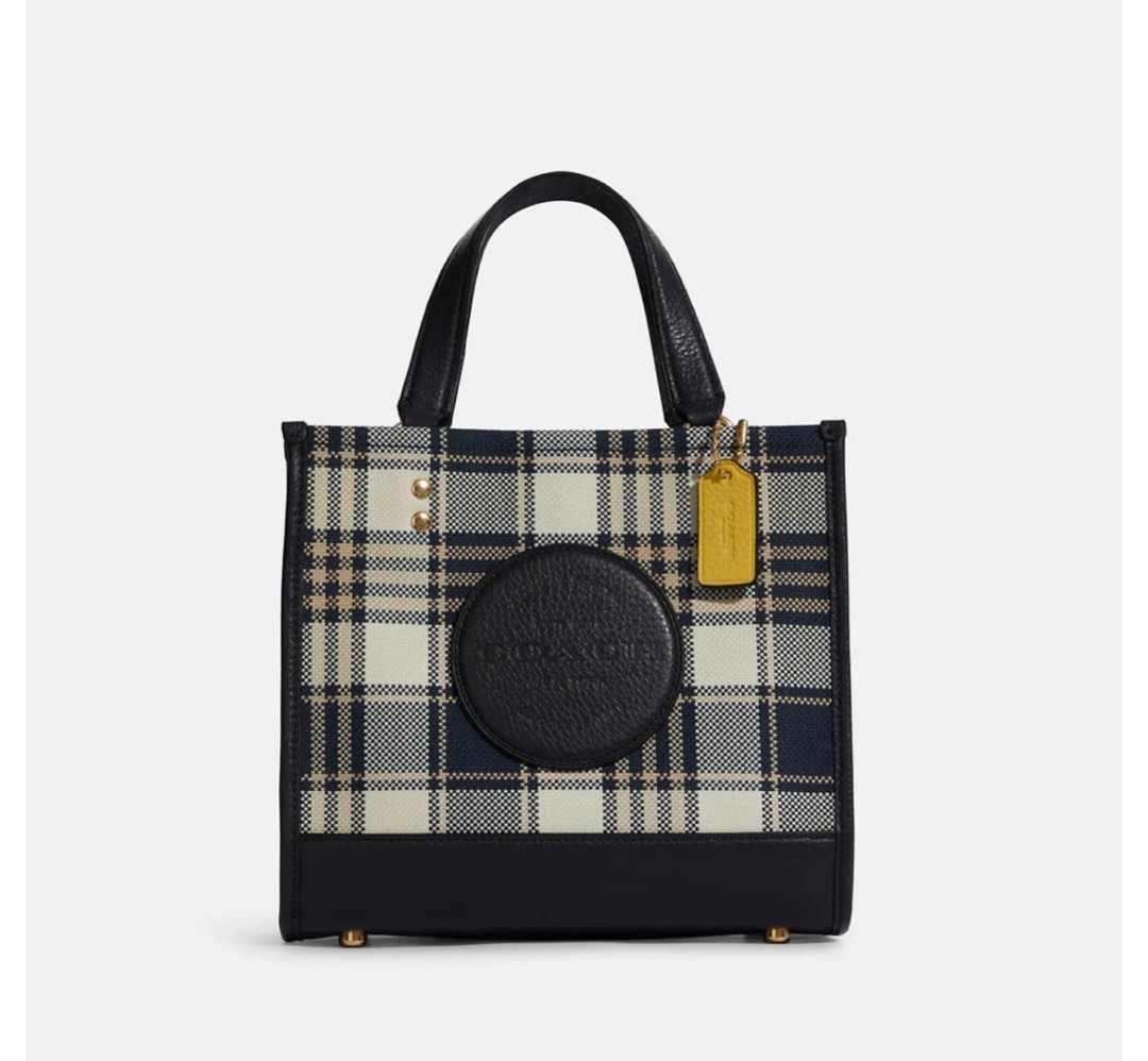 Authentic Coach Dempsey Tote 22, Luxury, Bags & Wallets on Carousell
