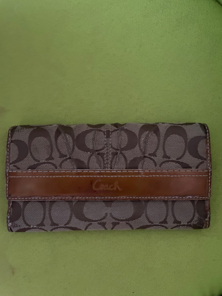 Coach long wallet, Women's Fashion, Bags & Wallets, Wallets & Card ...