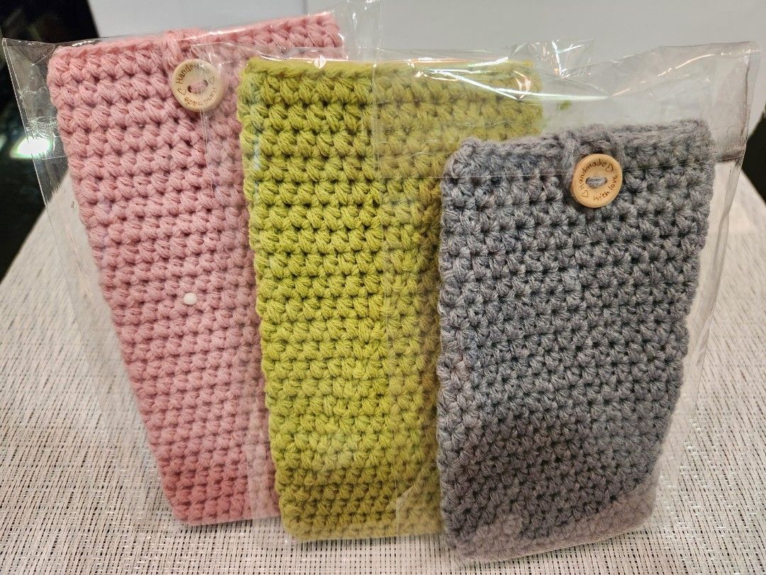 Crochet handphone pouch, Hobbies & Toys, Stationery & Craft, Handmade ...