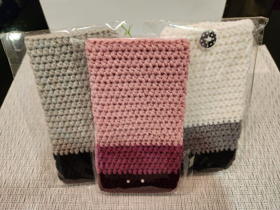 Crochet handphone pouch, Hobbies & Toys, Stationery & Craft, Handmade ...